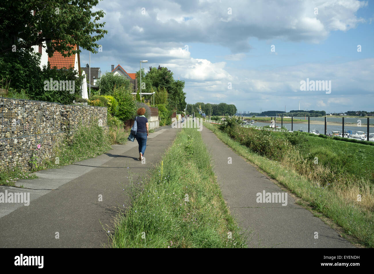 Footpath and cycle hi-res stock photography and images - Alamy