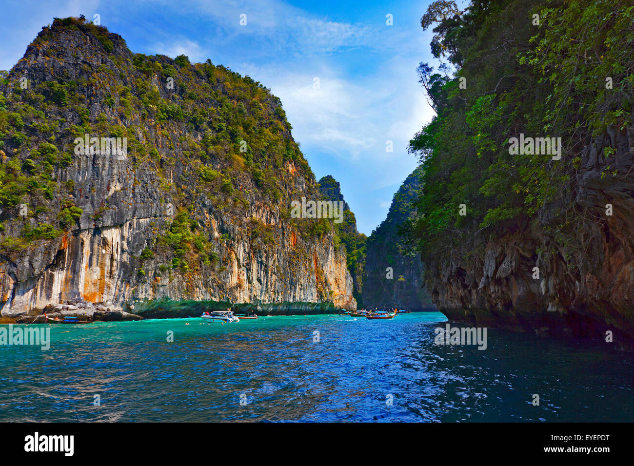 Maya bay thailand beach hi-res stock photography and images - Alamy