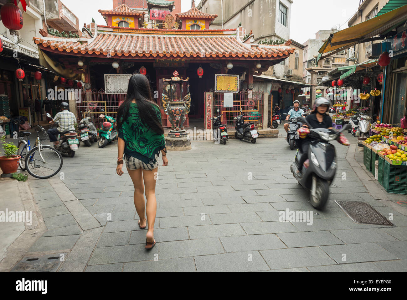 Jincheng's downtown streets full of tradition; Jincheng, Kinmen Island ...