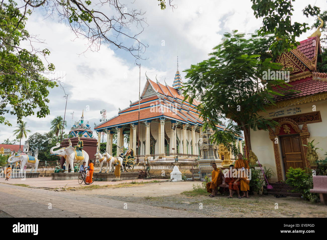 Damrei Sa Pagoda; Battambang, Cambodia Stock Photo - Alamy