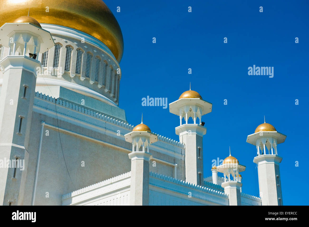 Sultan Omar Ali Saifuddien Mosque; Bandar Seri Begawan, Brunei Stock ...