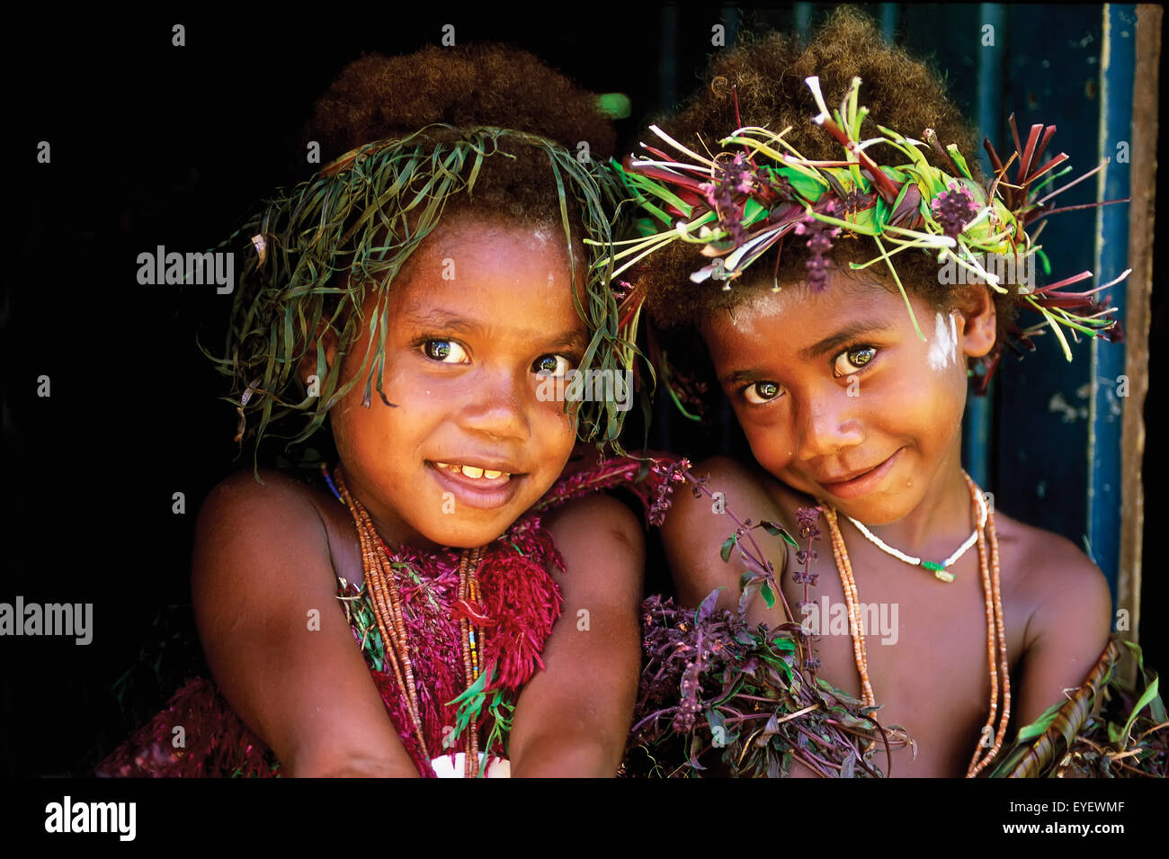Cute papua new guinea girl hi-res stock photography and images - Alamy