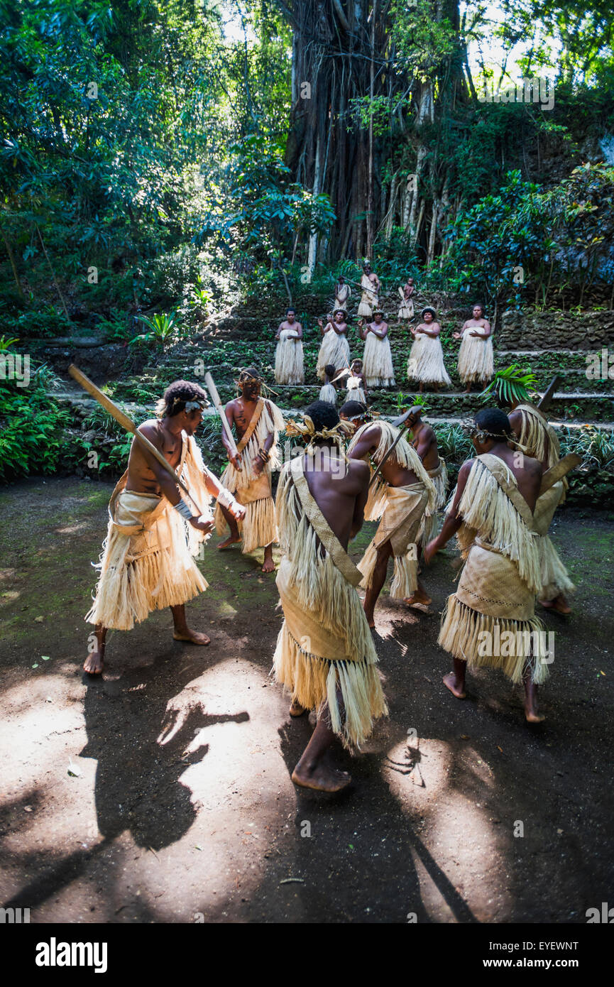 People dancing vanuatu hi-res stock photography and images - Alamy