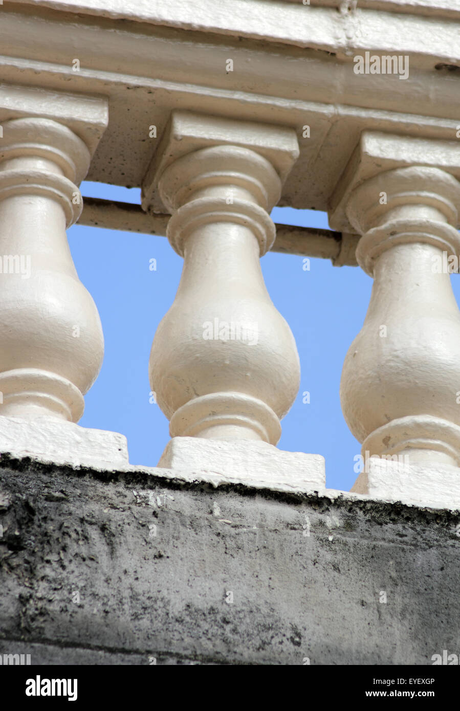 Balustrade parapet hi-res stock photography and images - Alamy