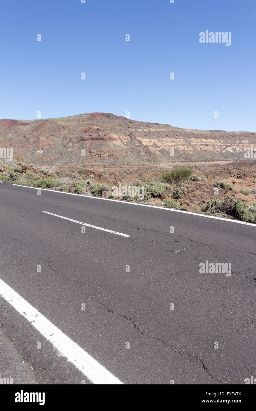 Empty desert hi-res stock photography and images - Alamy