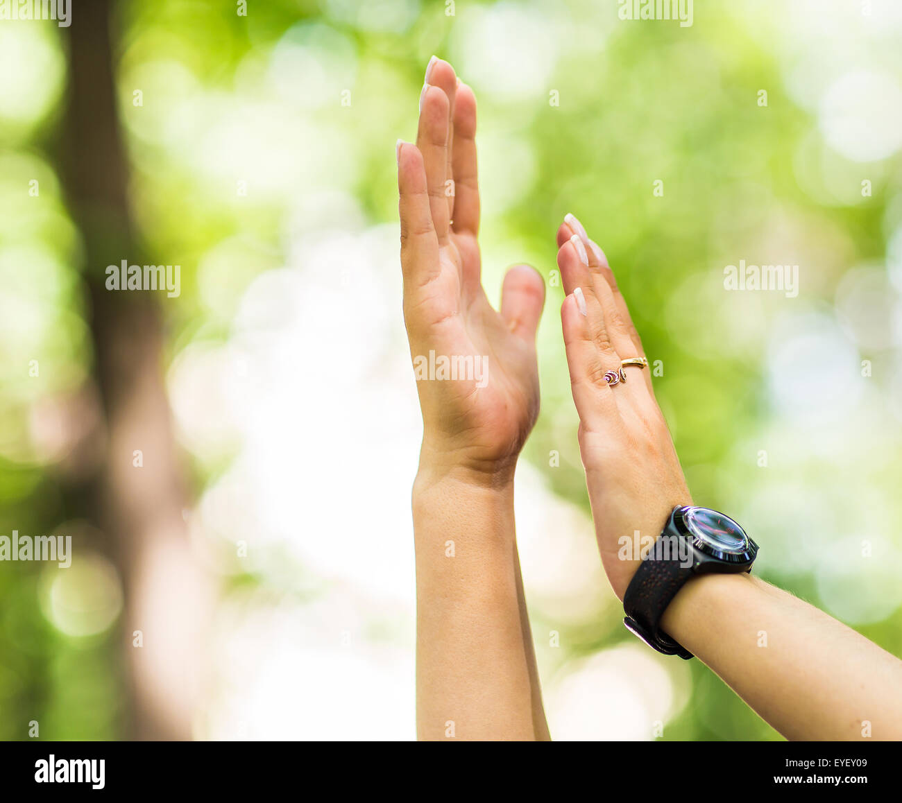 Clapping hands cutout hi-res stock photography and images - Alamy