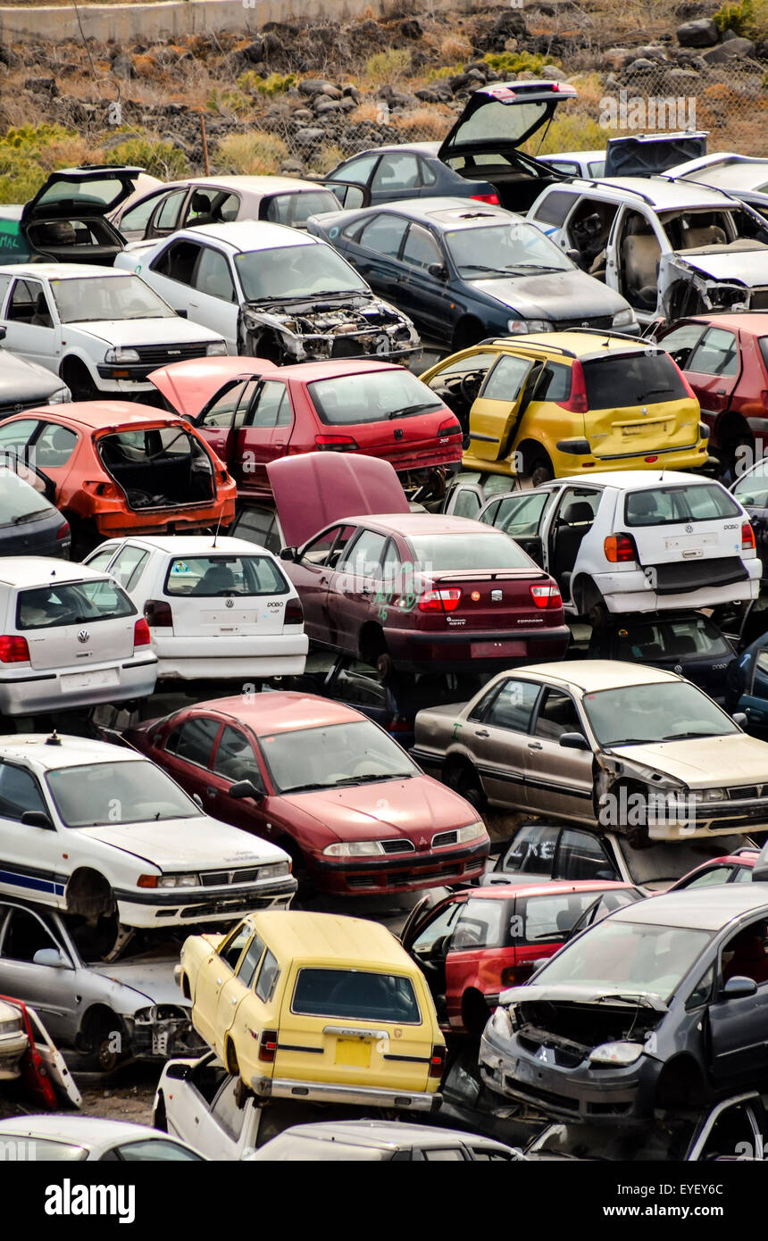 Old Junk Cars On Junkyard Stock Photo - Alamy