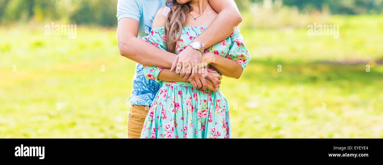 Man protecting girlfriend hi-res stock photography and images - Alamy