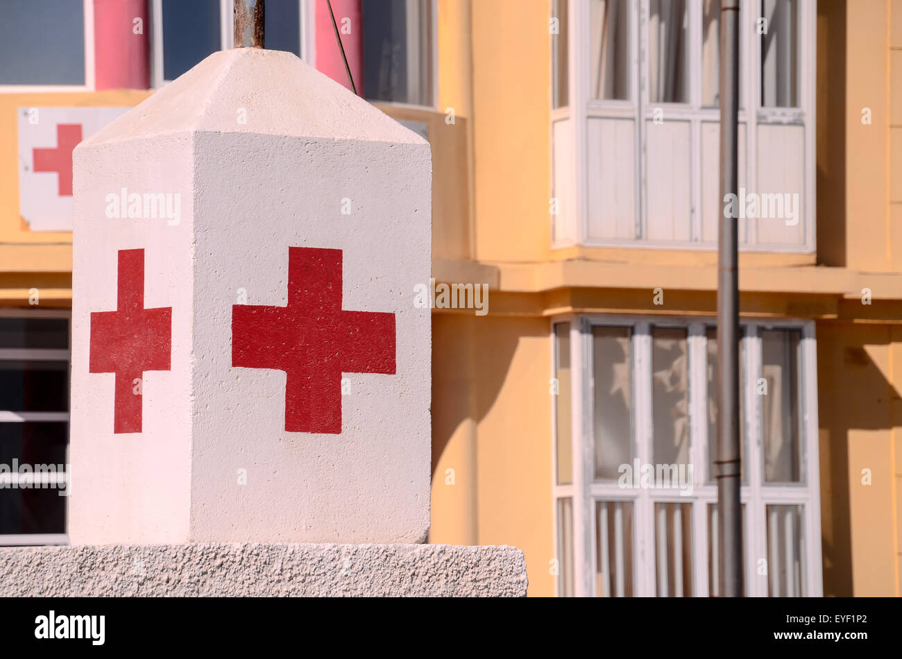 Red Cross Medical Sign Stock Photo - Alamy