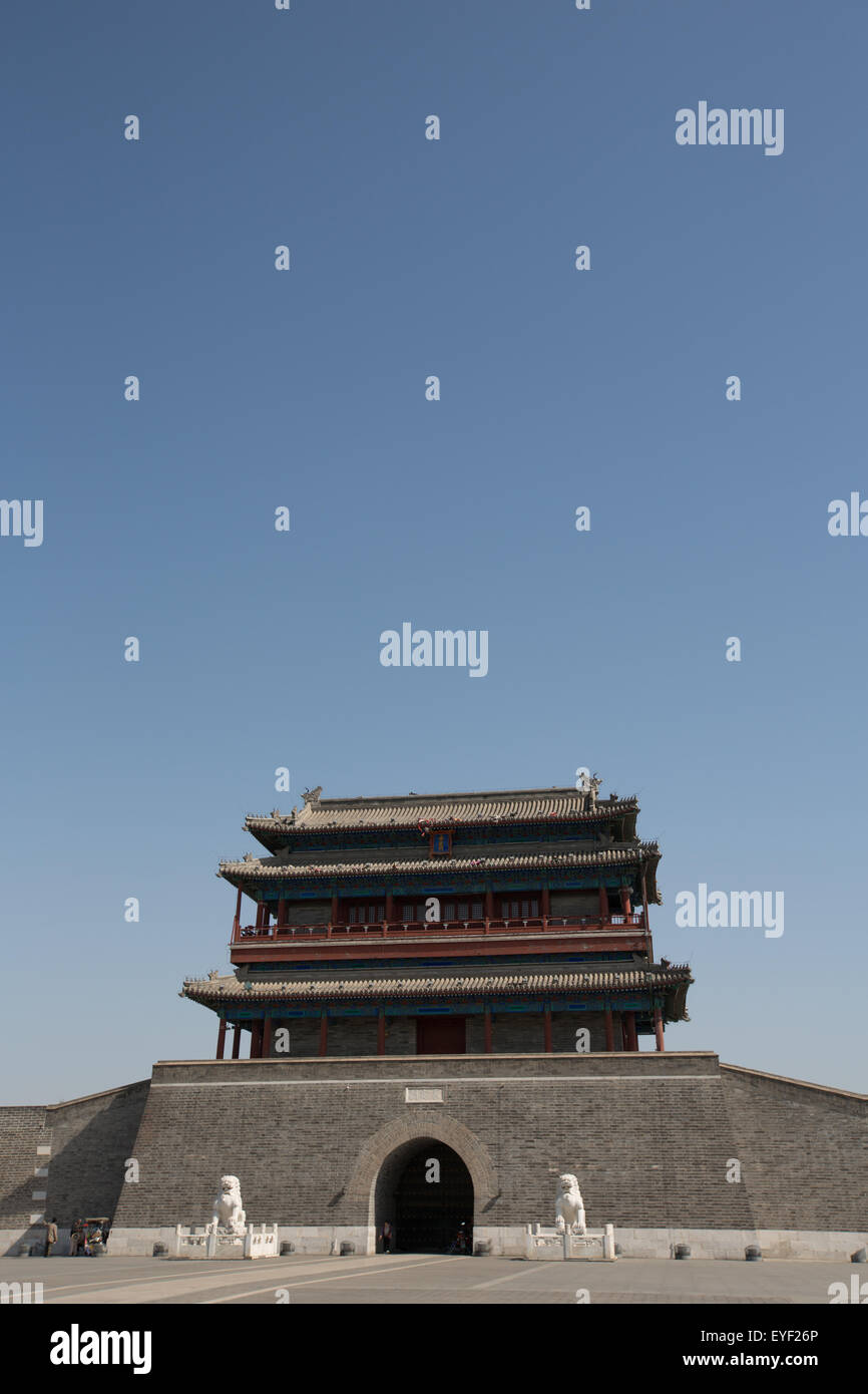 Early morning at Yongdingmen Square and Gate, in Beijing, China Stock ...