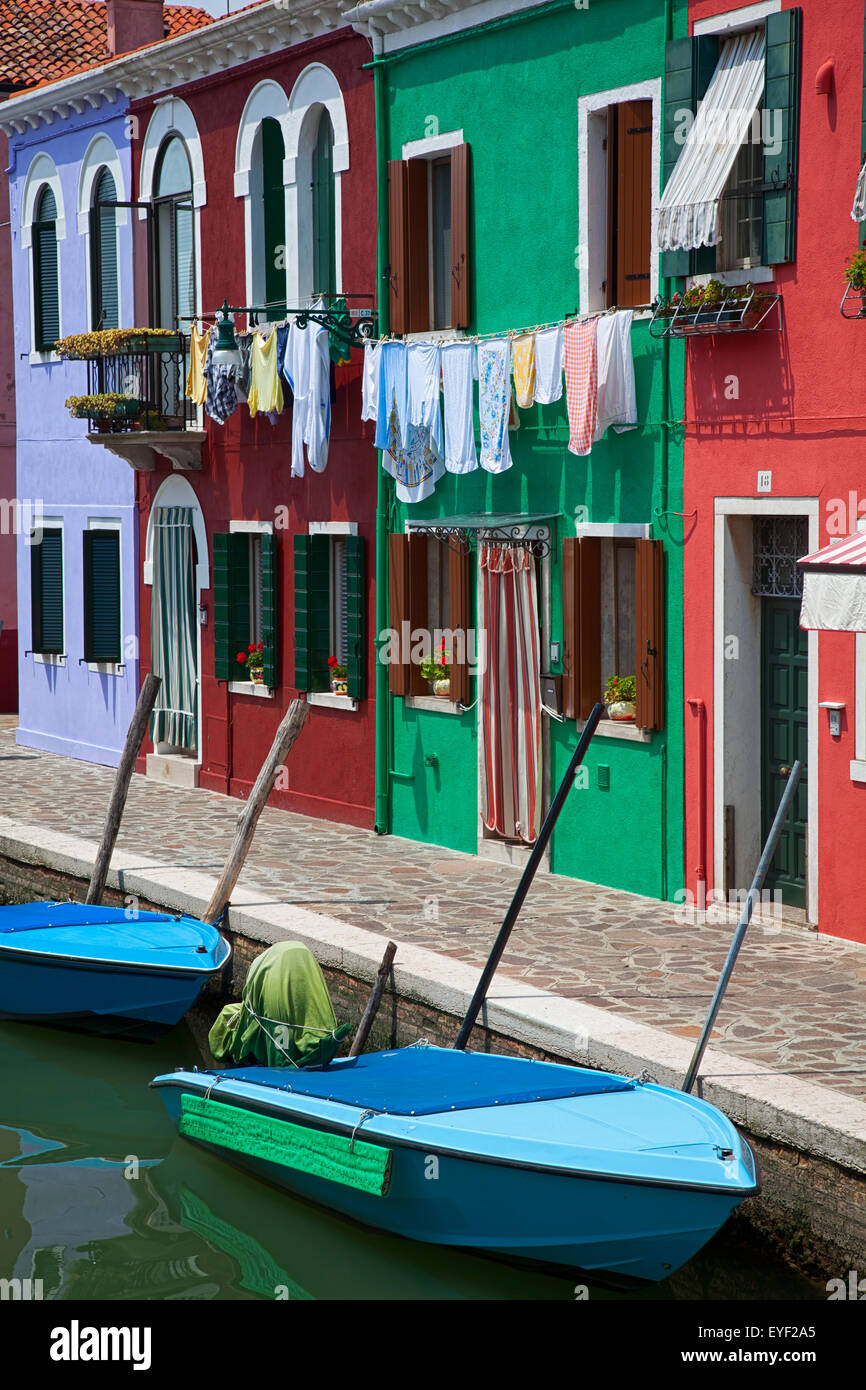 Balcony houses rows white hi-res stock photography and images - Alamy