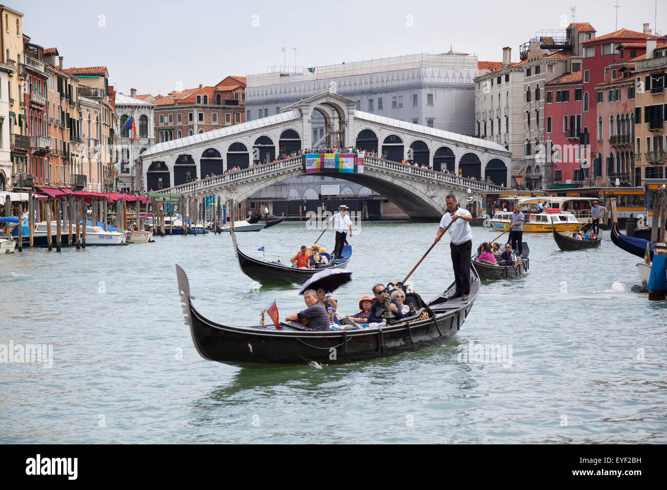 Large group of gondolas hi-res stock photography and images - Alamy