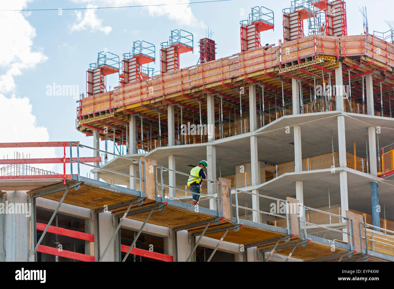 Concrete Framing - Building Site with builder Stock Photo - Alamy