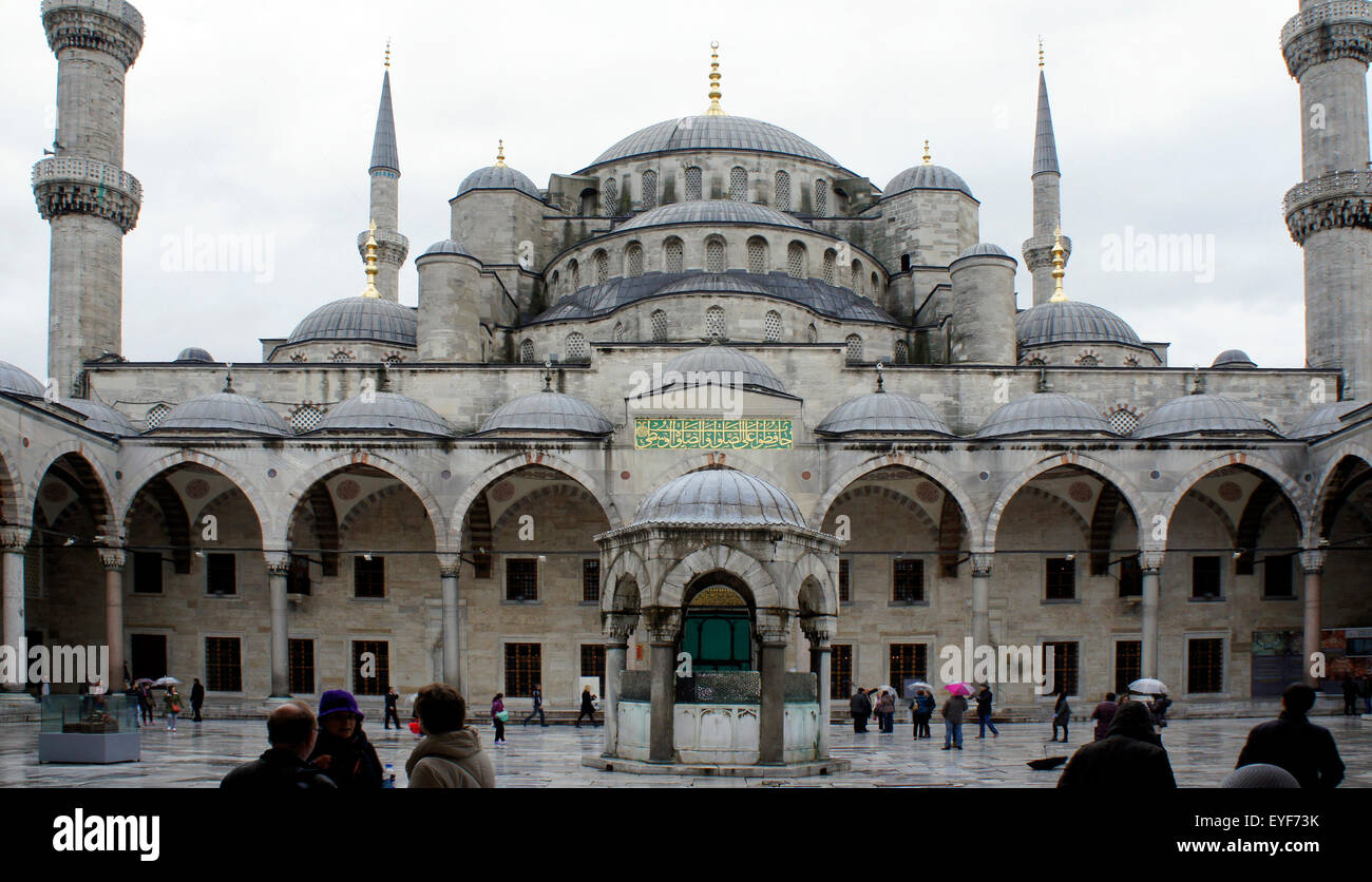 The Blue Mosque in Istanbul, Turkey Stock Photo - Alamy