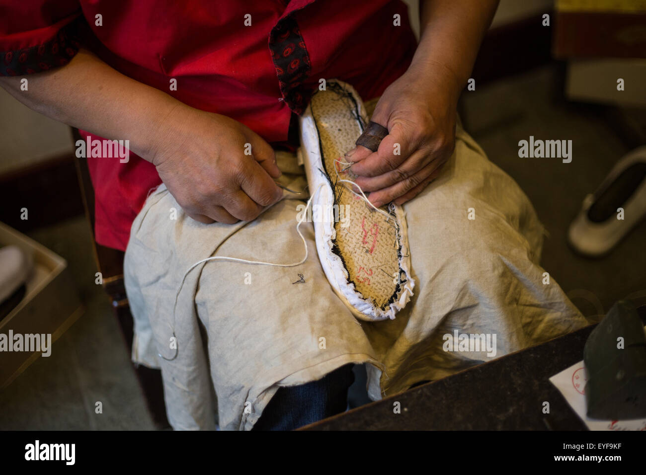 Chinese cobbler hi-res stock photography and images - Alamy