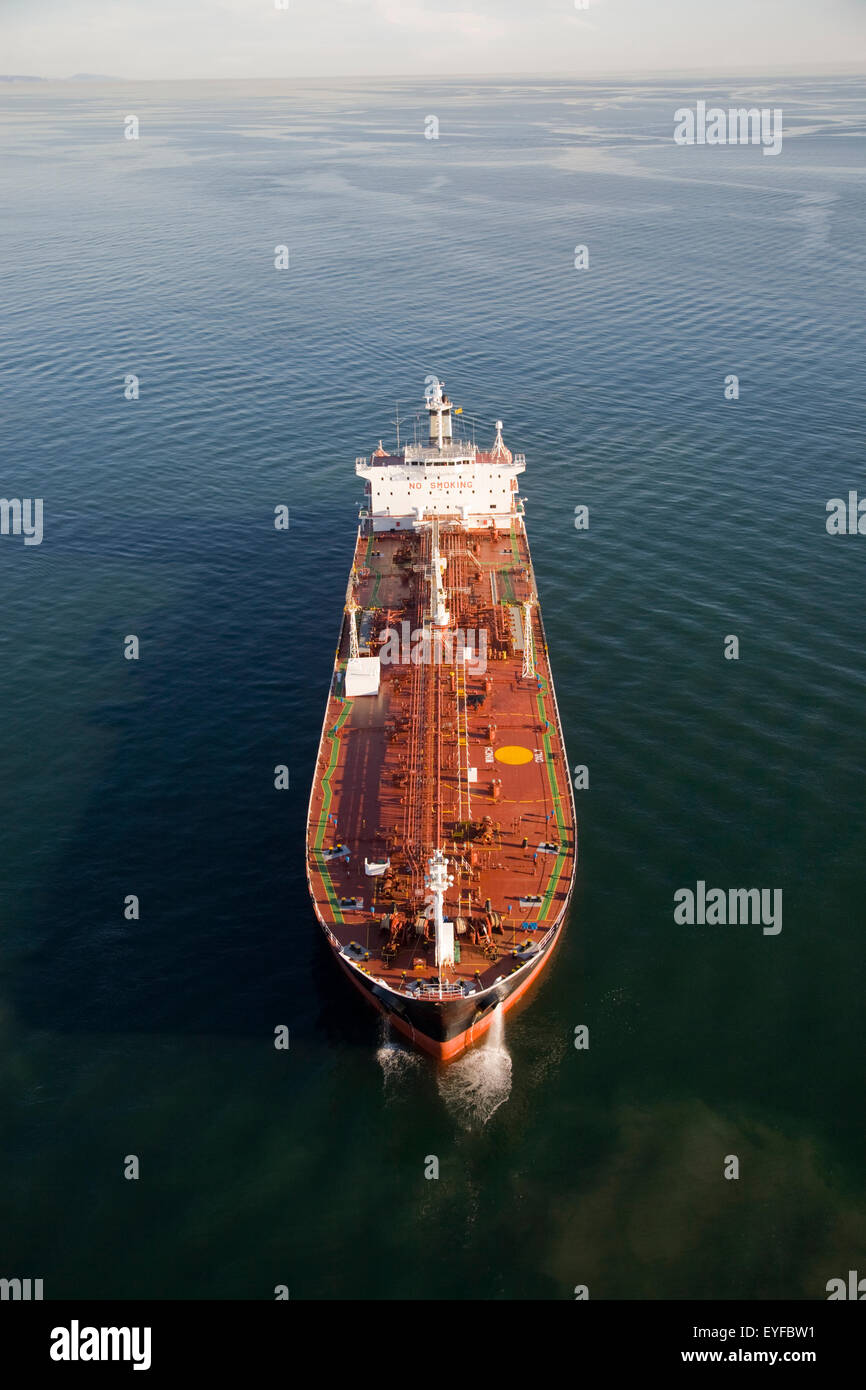 oil tanker at sea aerial Stock Photo - Alamy