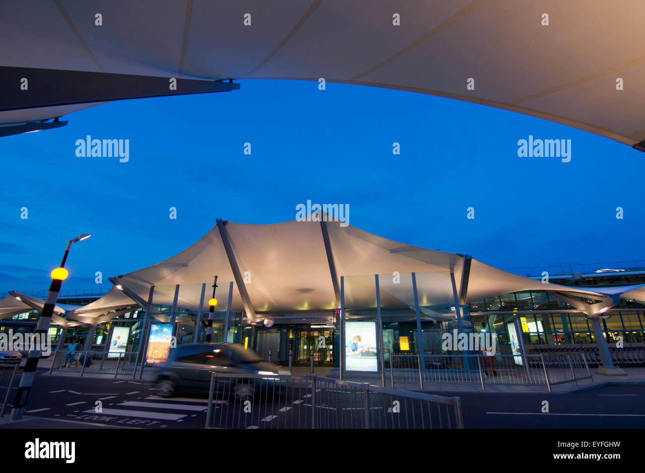 Uk, England, Heathrow Airport Terminal 5 Building Dusk Stock Photo - Alamy