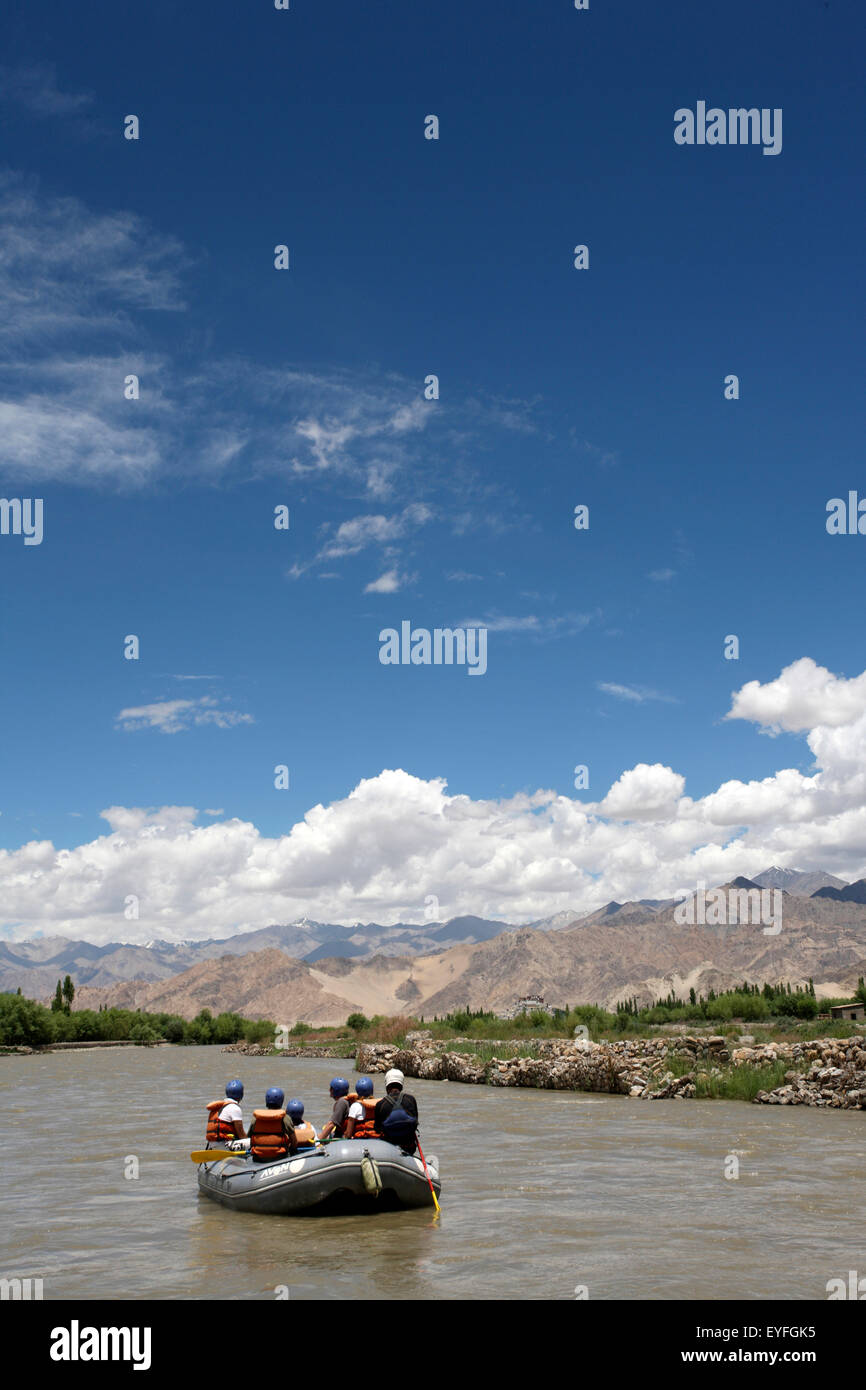Boat indus river hi-res stock photography and images - Alamy