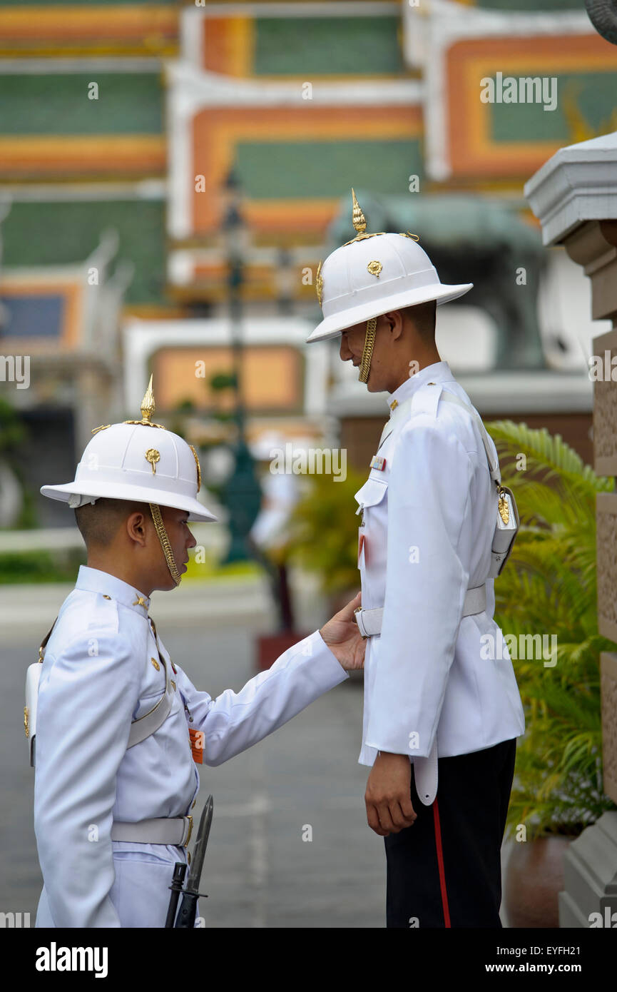 Royal Palace guard inspection, Wat Phra Kaew and the Grand Palace ...