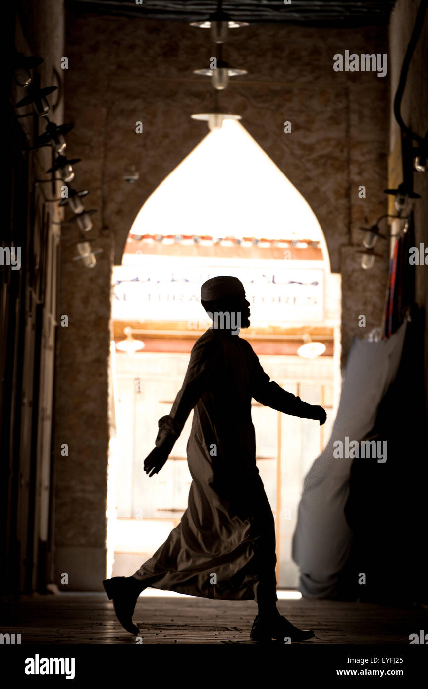 Qatar man hi-res stock photography and images - Alamy