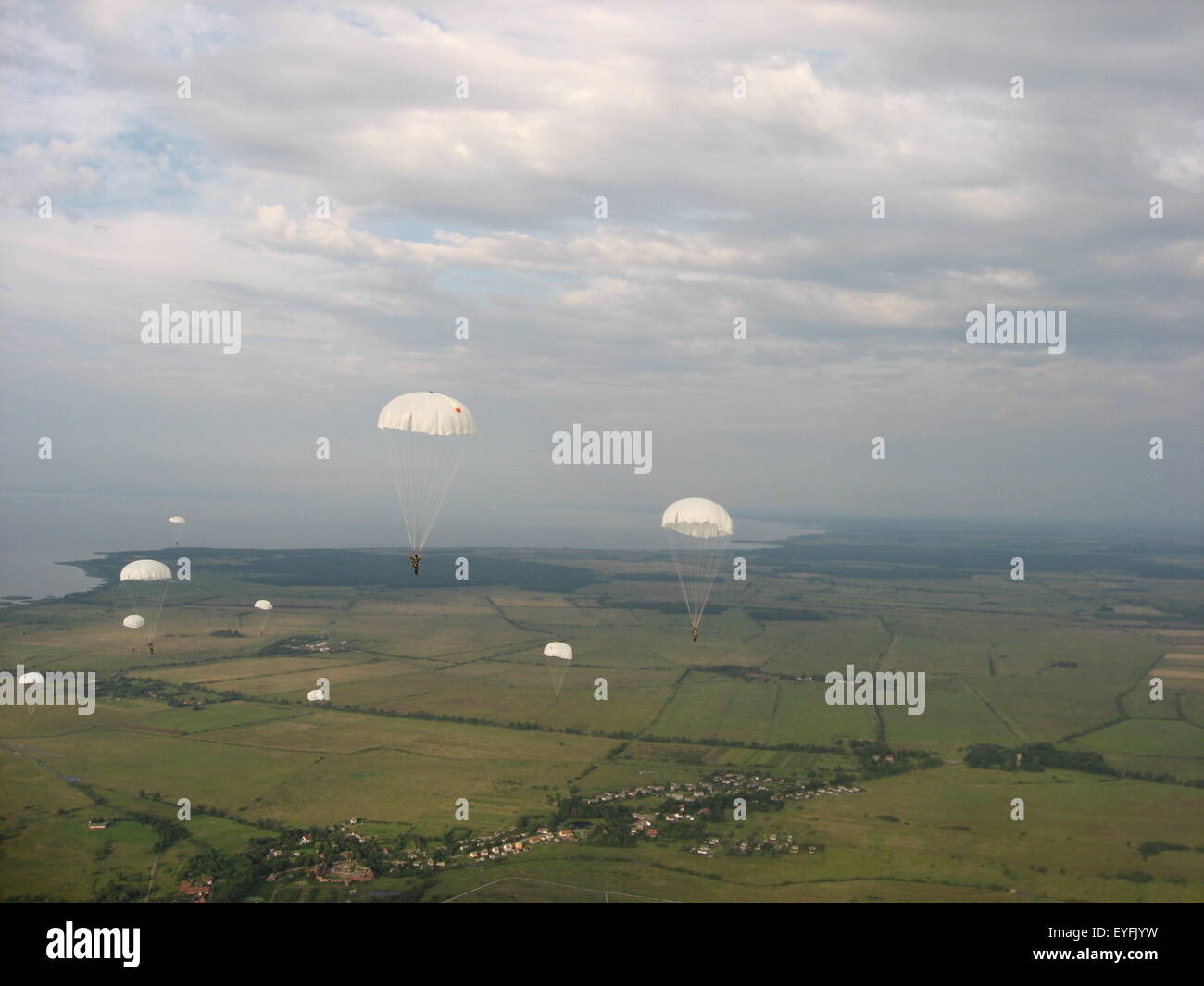 Parachute jumps. Preparation of the Russian special troops for landing ...