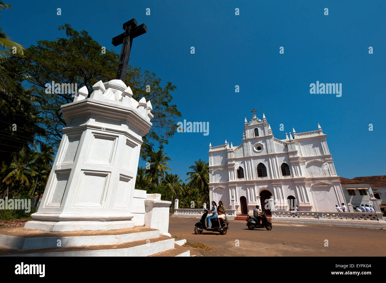 Street scene old goa india hi-res stock photography and images - Alamy