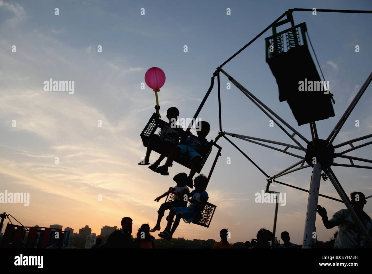 Fairground silhouette hi-res stock photography and images - Alamy