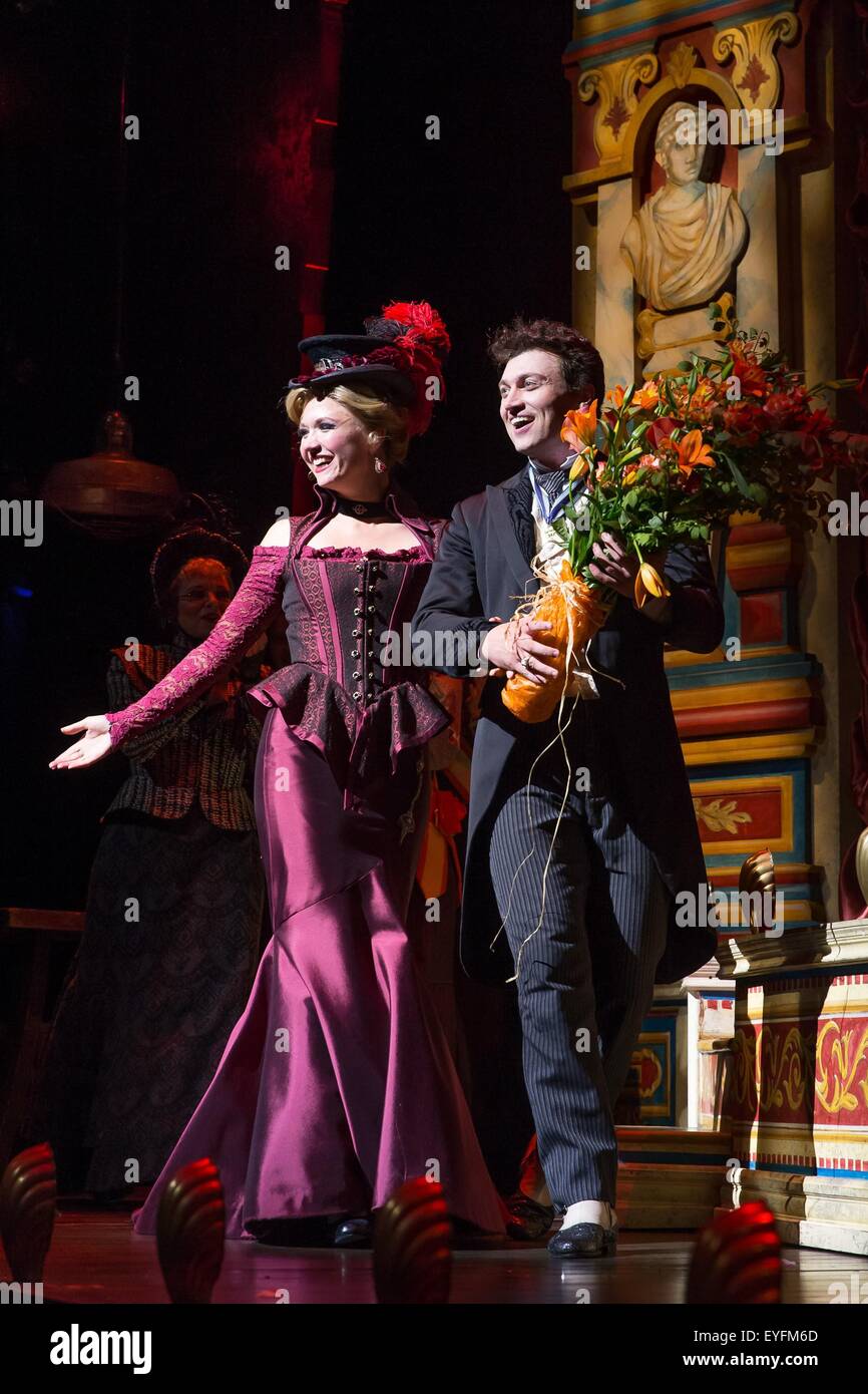 Scarlett strallen and bryce pinkham hi-res stock photography and images ...