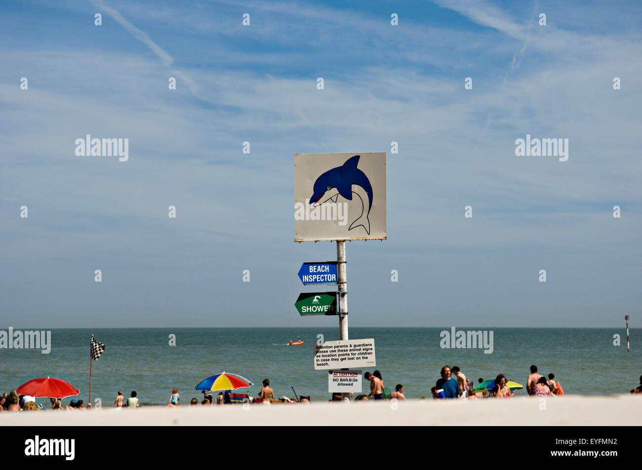 Sunshade sunbathers sunbather sunbathing hi-res stock photography and ...