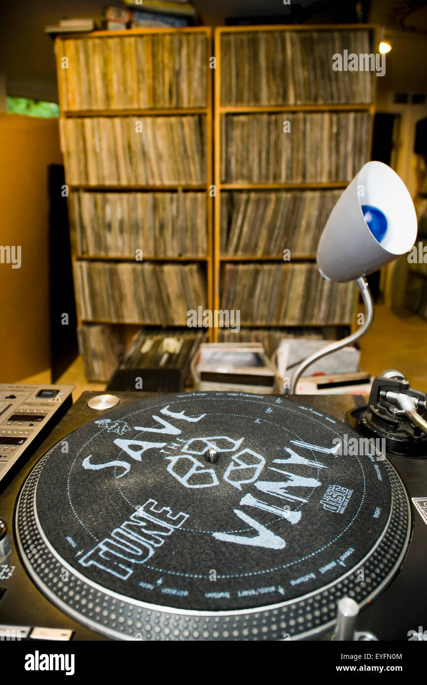 Vinyl colour color vertical hi-res stock photography and images - Alamy