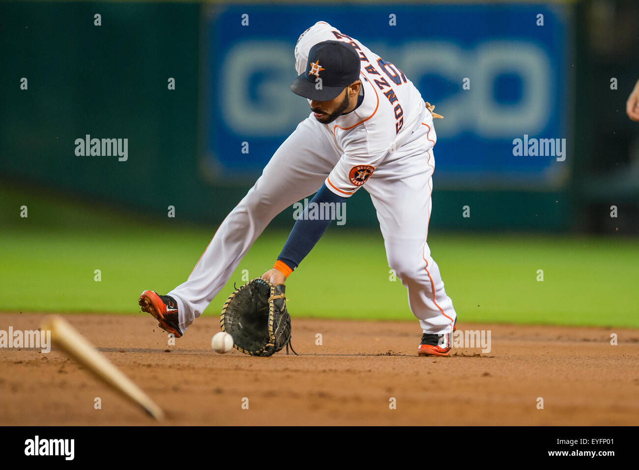 Houston, TX, USA. 28th July, 2015. Houston Astros first baseman Marwin ...