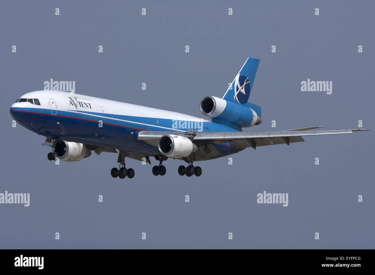 Avient McDonell Douglas DC-10F on finals runway 31 Stock Photo - Alamy