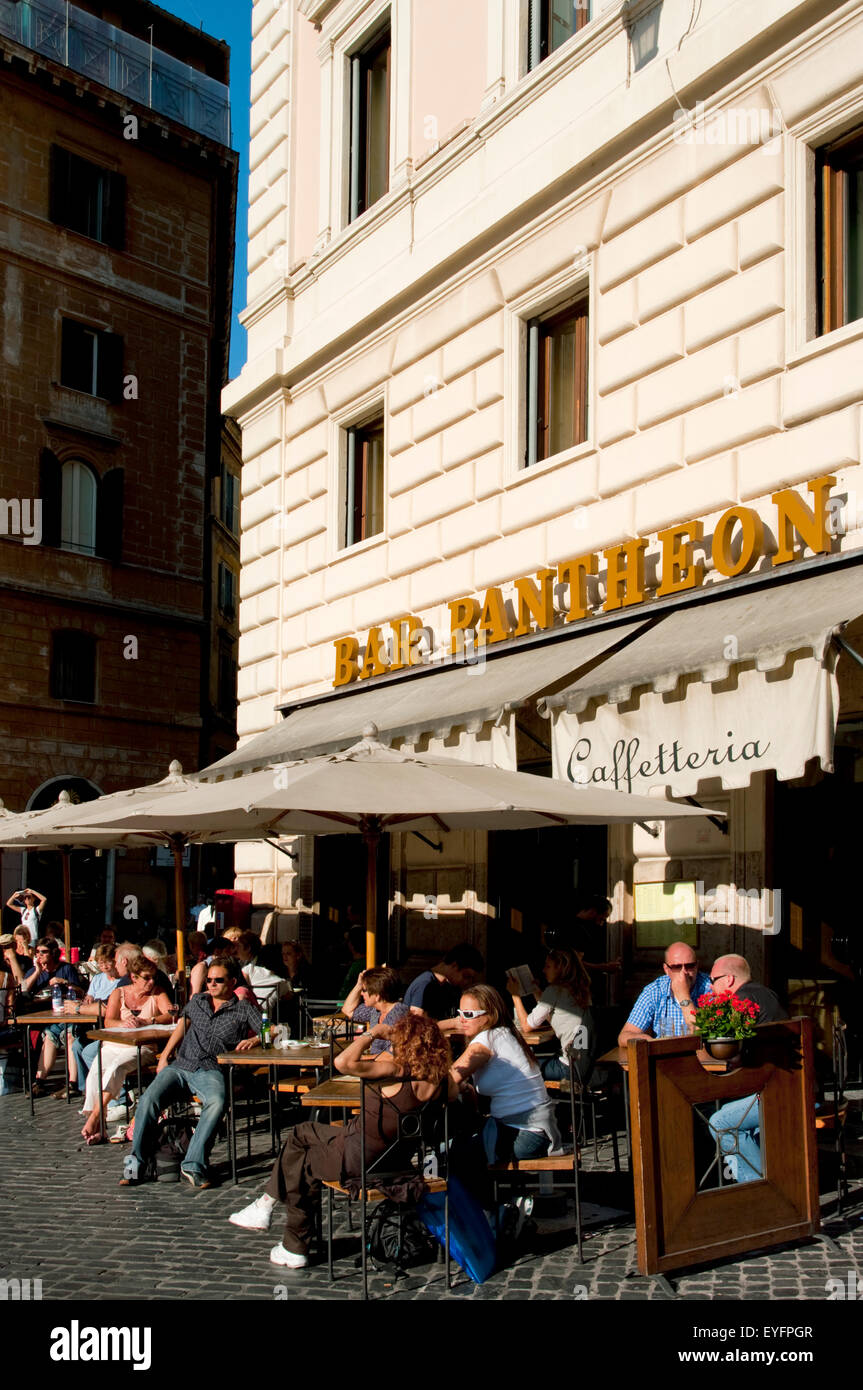 Restaurant Street Scene, Rome, Italy Stock Photo - Alamy
