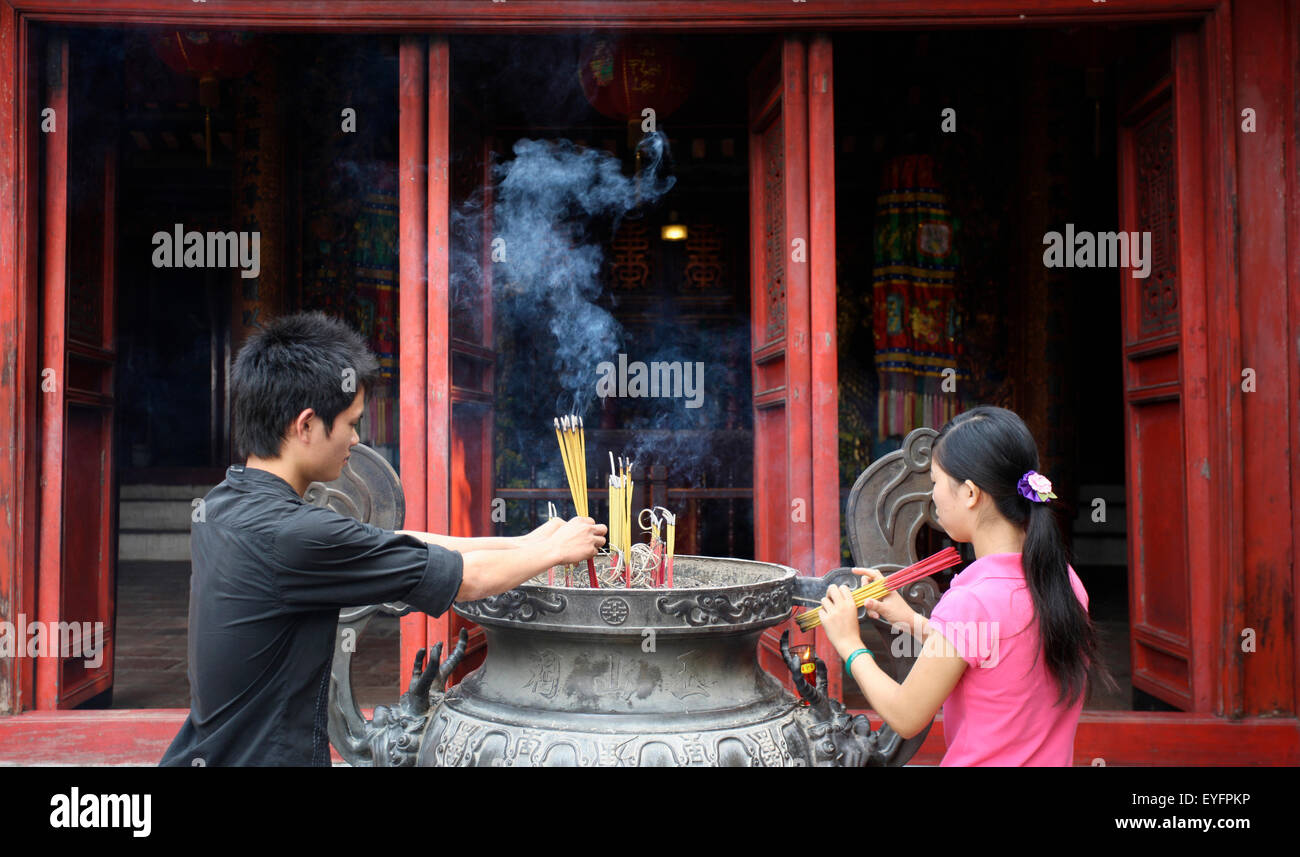 Vietnam, Incense sticks in City Tepmle; Hanoi Stock Photo - Alamy