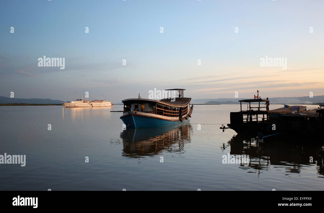 Boats on river; Burma/Myanmar Stock Photo - Alamy