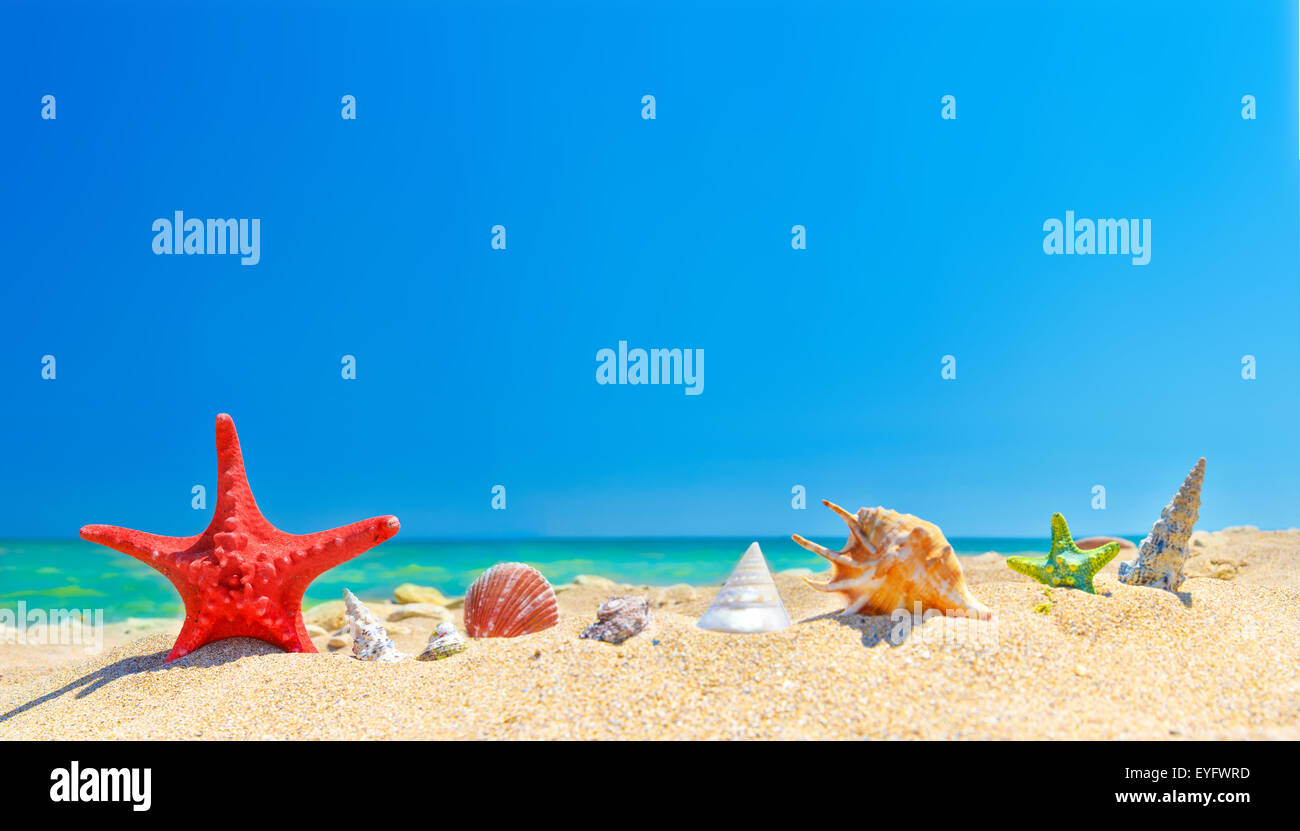 Sunny weather on beach hi-res stock photography and images - Alamy