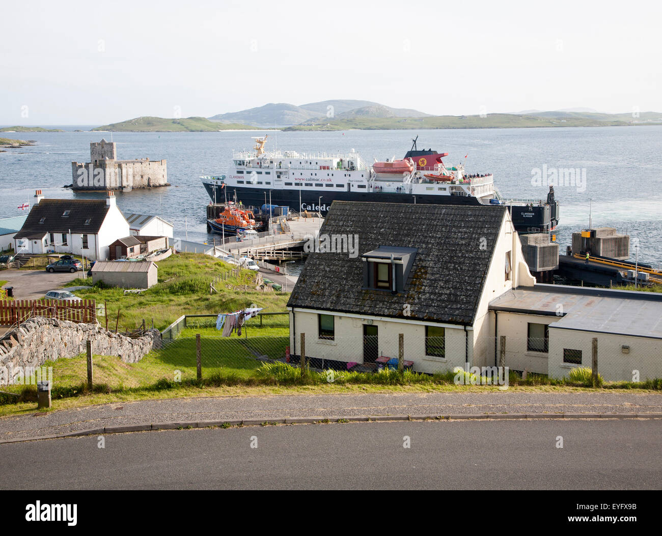Barra ferry scotland hi-res stock photography and images - Alamy