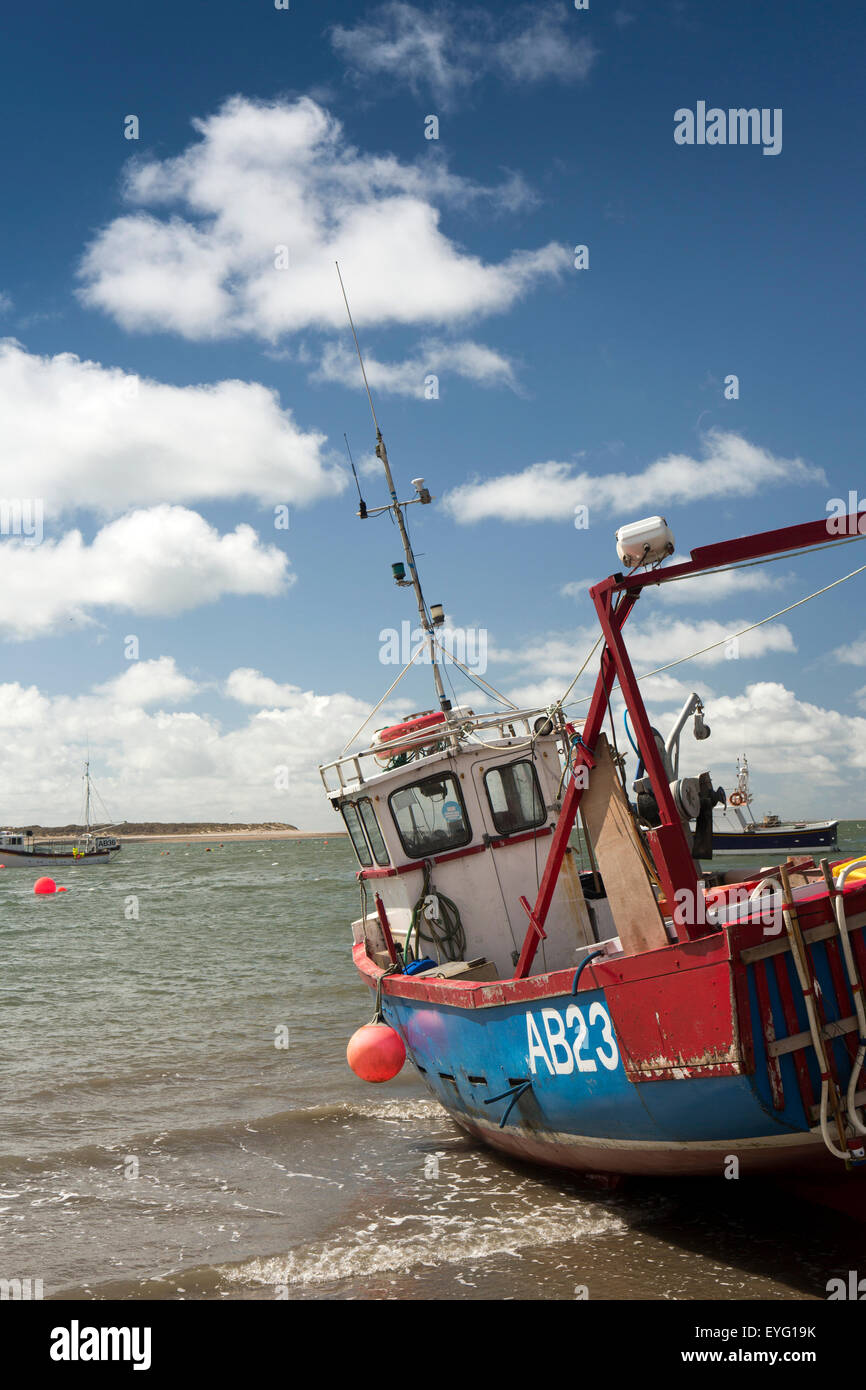 UK, Wales, Gwynedd, Aberdovey, fishing boat on harbour beach at low ...