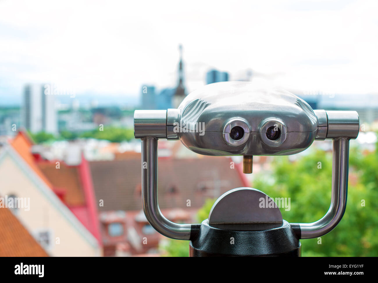 Coin operated panoramic telescope Stock Photo - Alamy