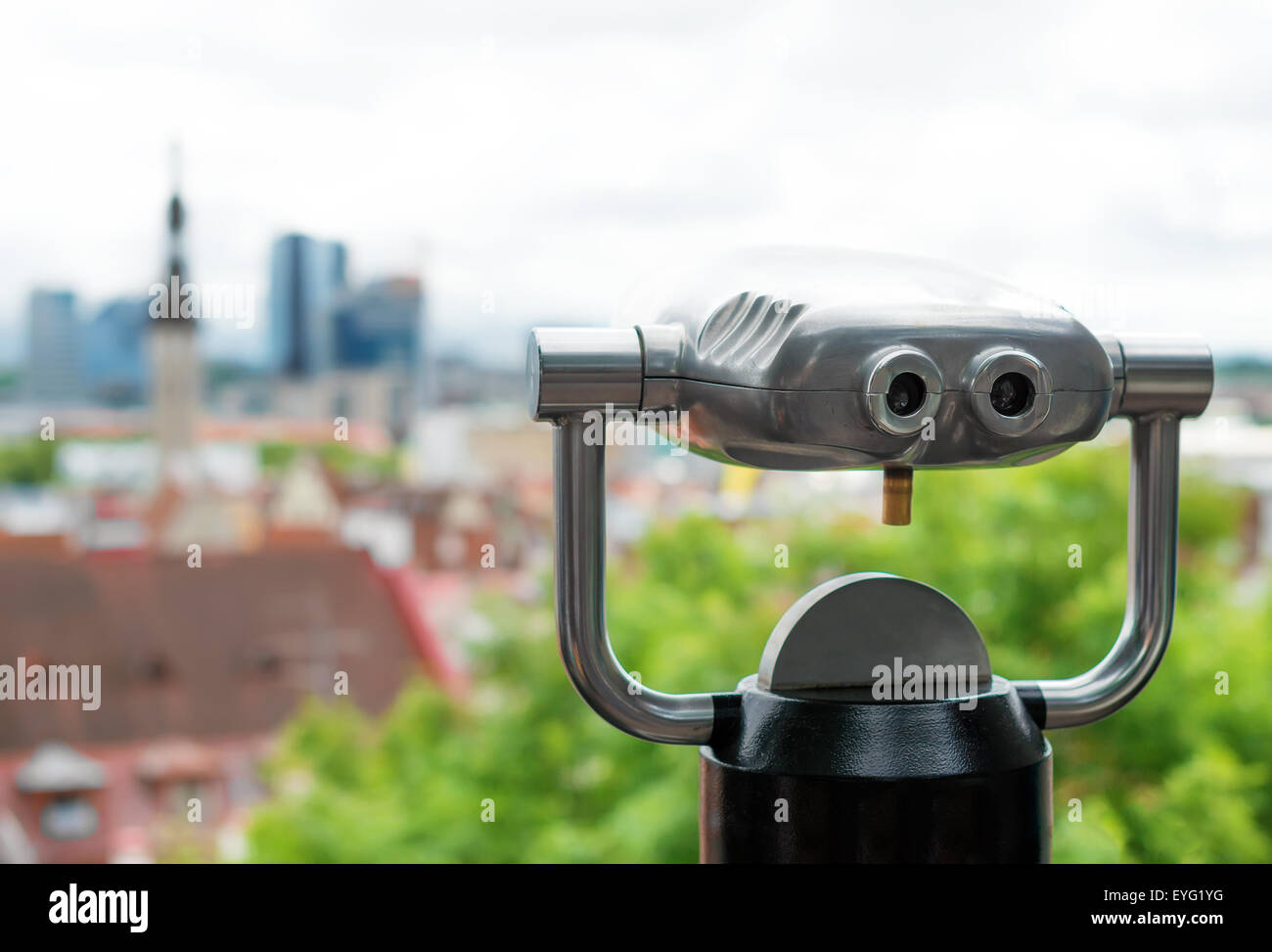 Coin operated panoramic telescope Stock Photo - Alamy