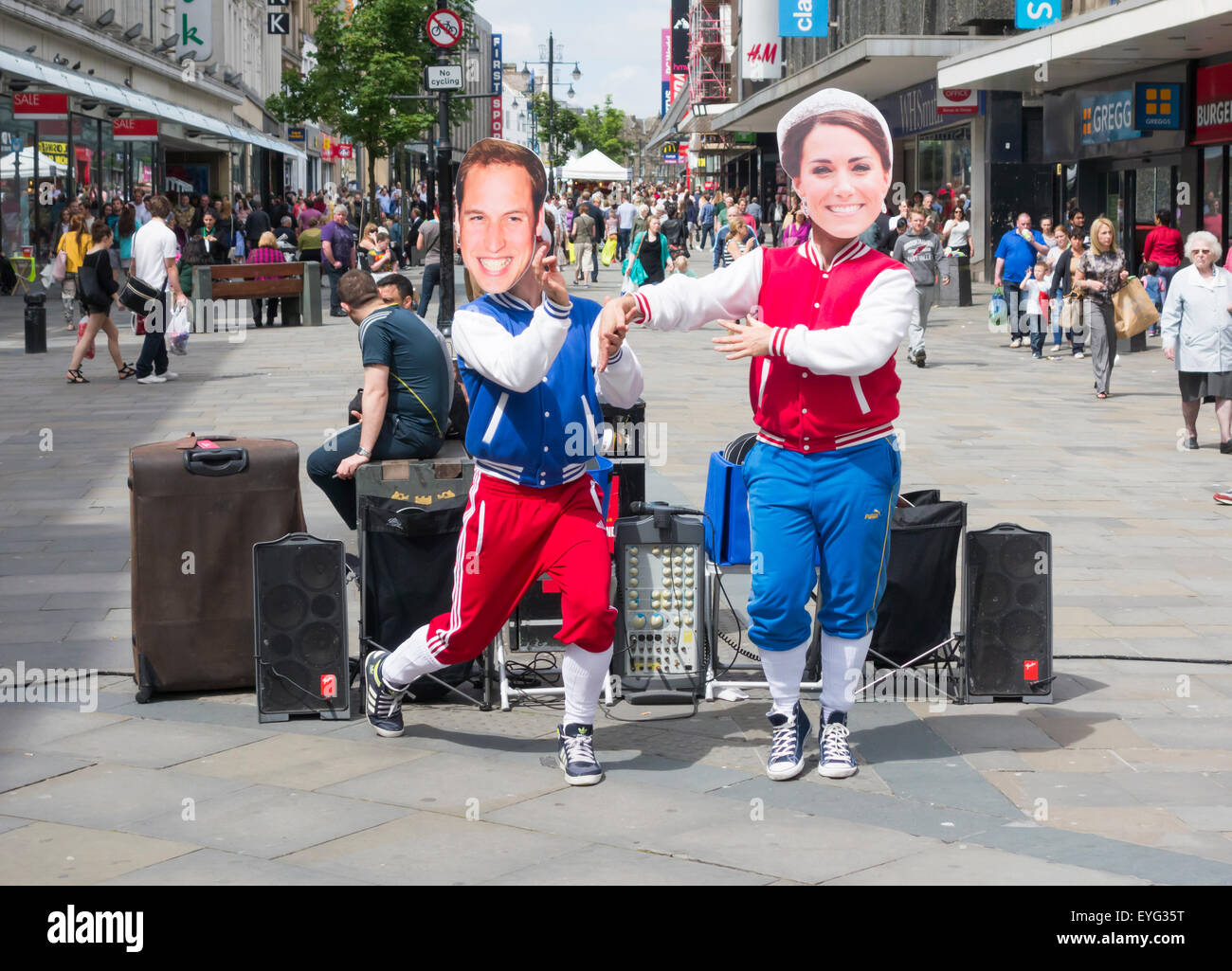Busking newcastle hi-res stock photography and images - Alamy