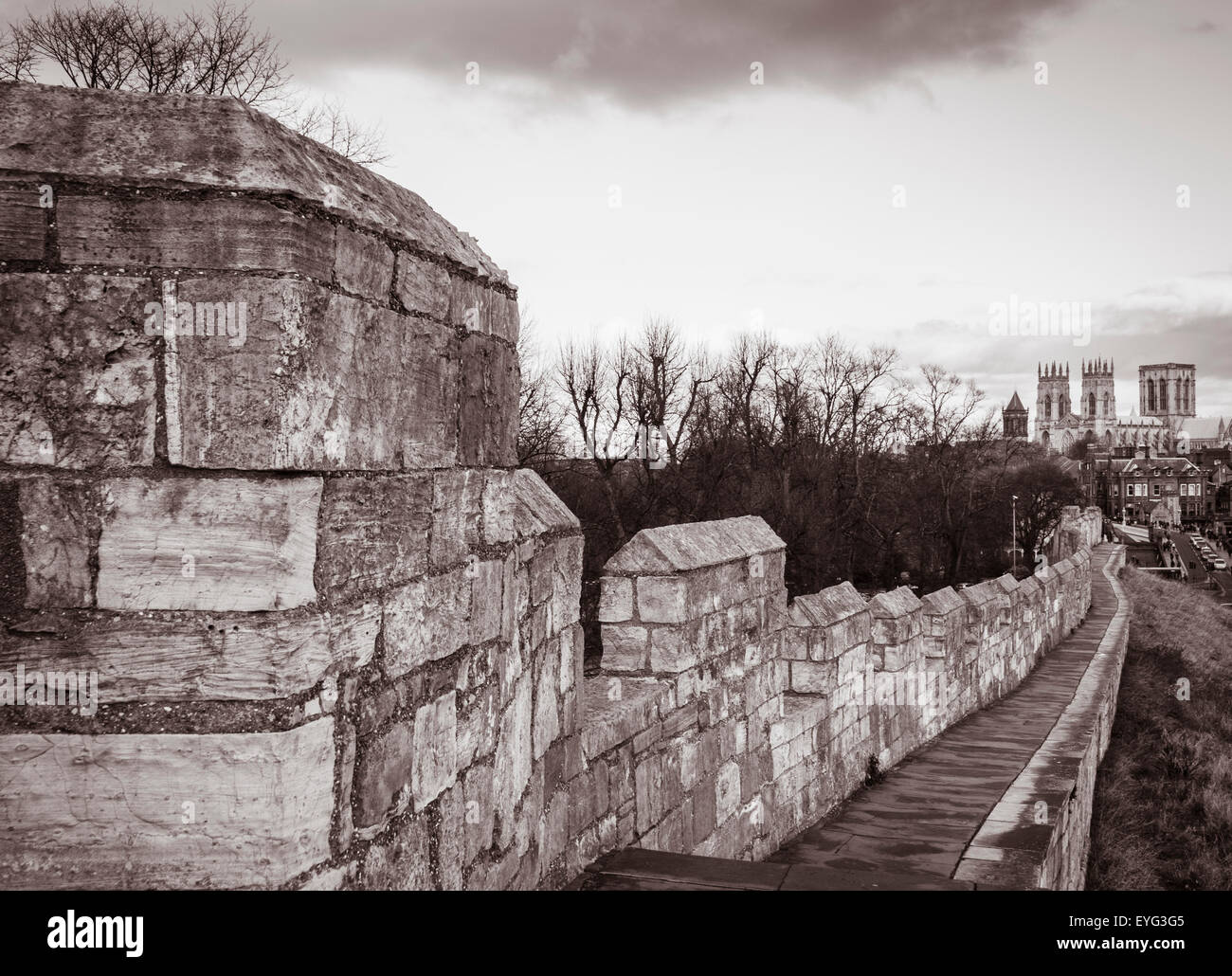 York city wall york minster hi-res stock photography and images - Alamy