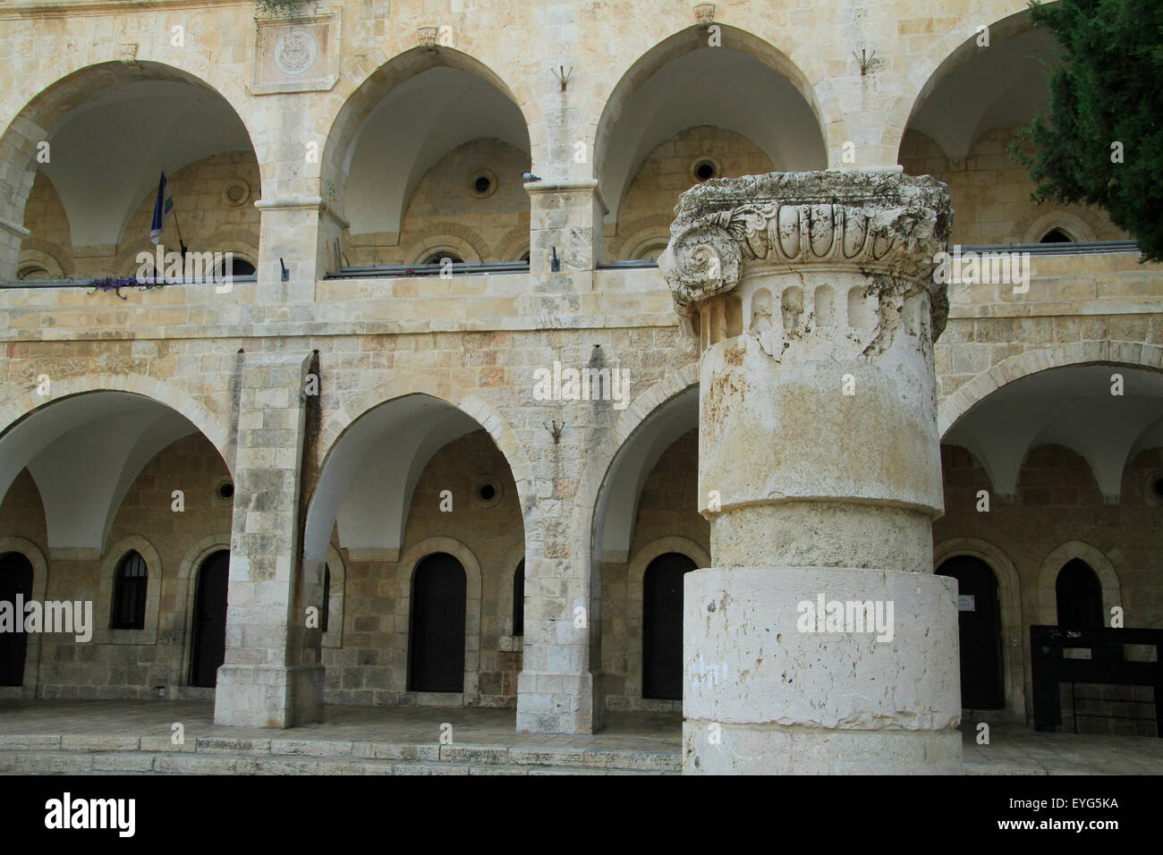 Jerusalem old city column capital hi-res stock photography and images ...