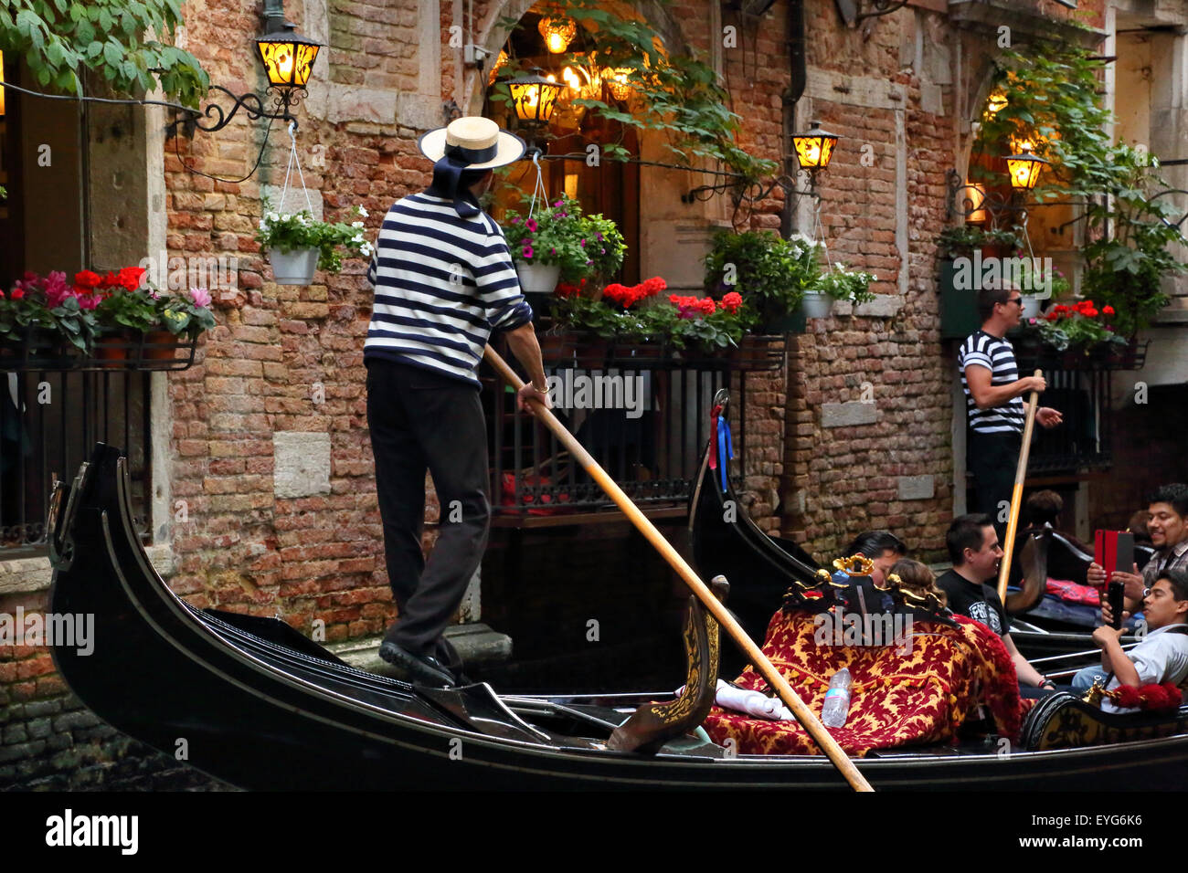 Gondola Venice Italy at night Stock Photo - Alamy