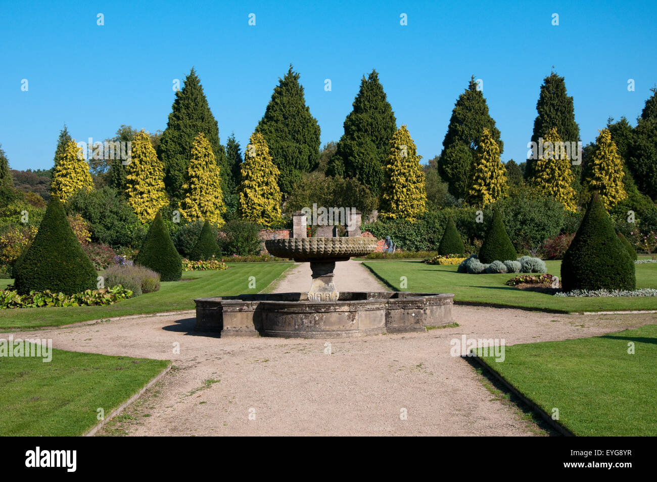 Newstead abbey rose garden hi-res stock photography and images - Alamy
