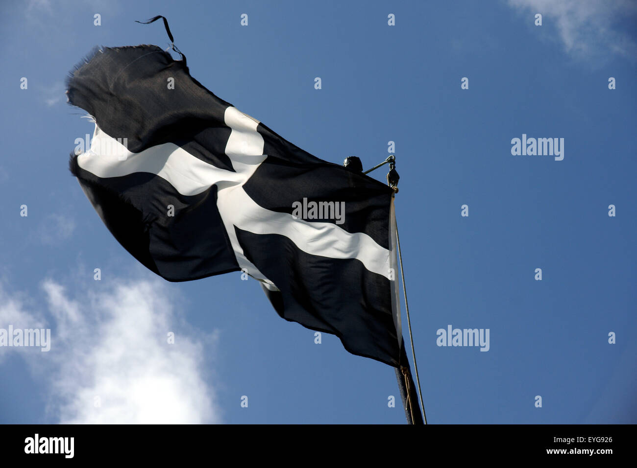 Cornish Flag Flying, North Cornwall, England, Uk Stock Photo - Alamy