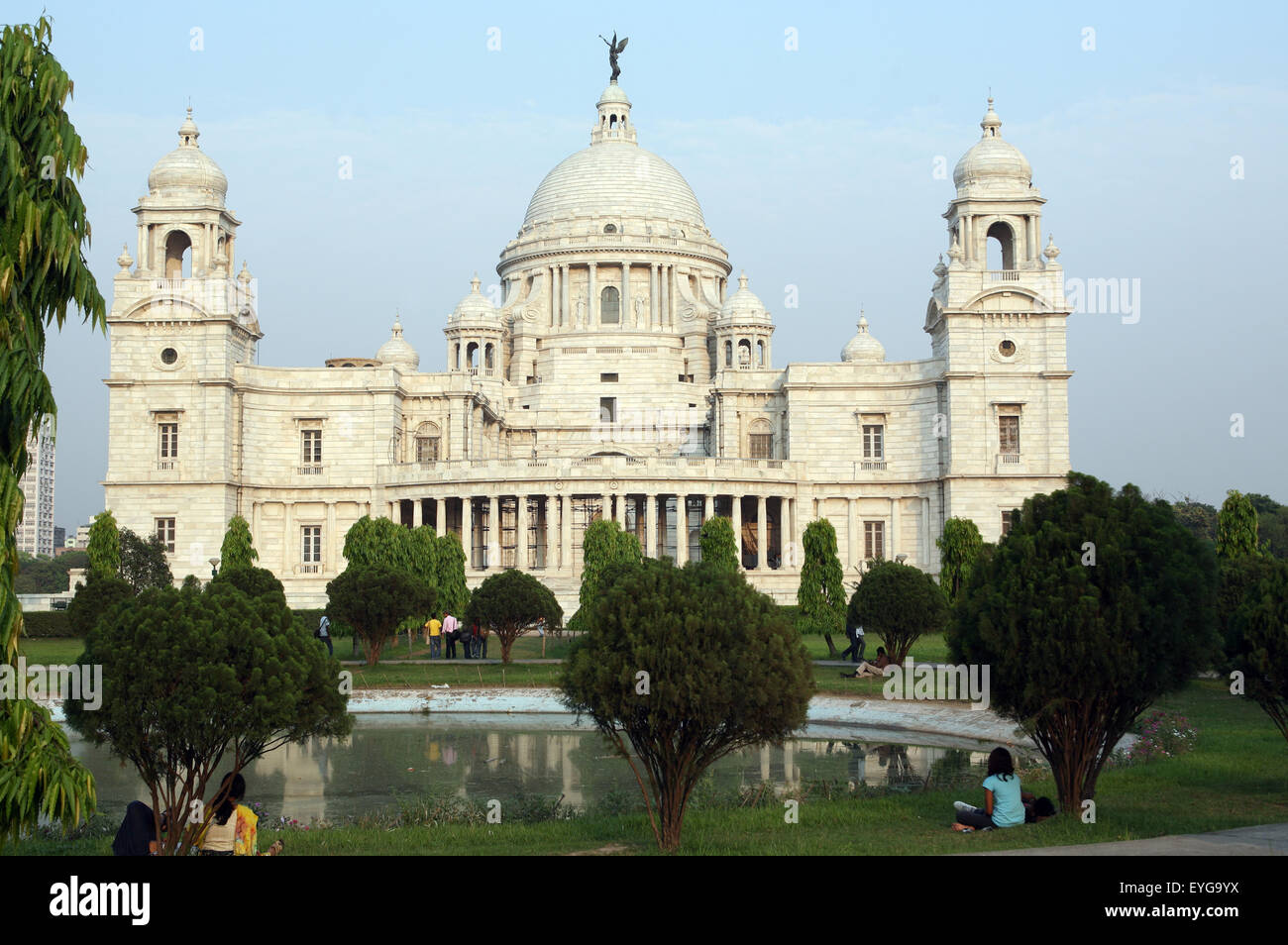 Victoria memorial building kolkata hi-res stock photography and images ...