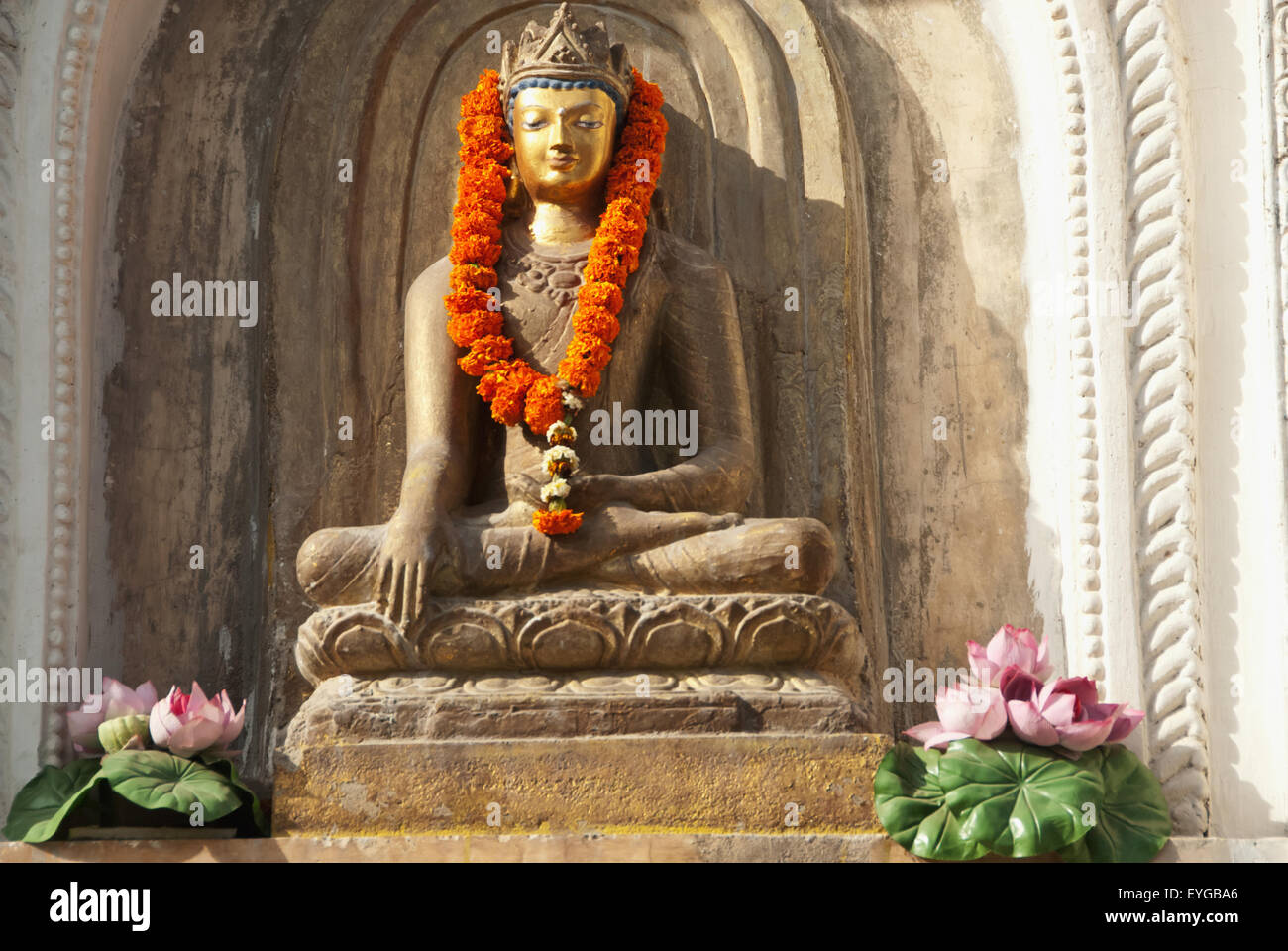 India, Bihar, Statue of Buddha outside Mahabodhi Temple; Bodhgaya Stock ...
