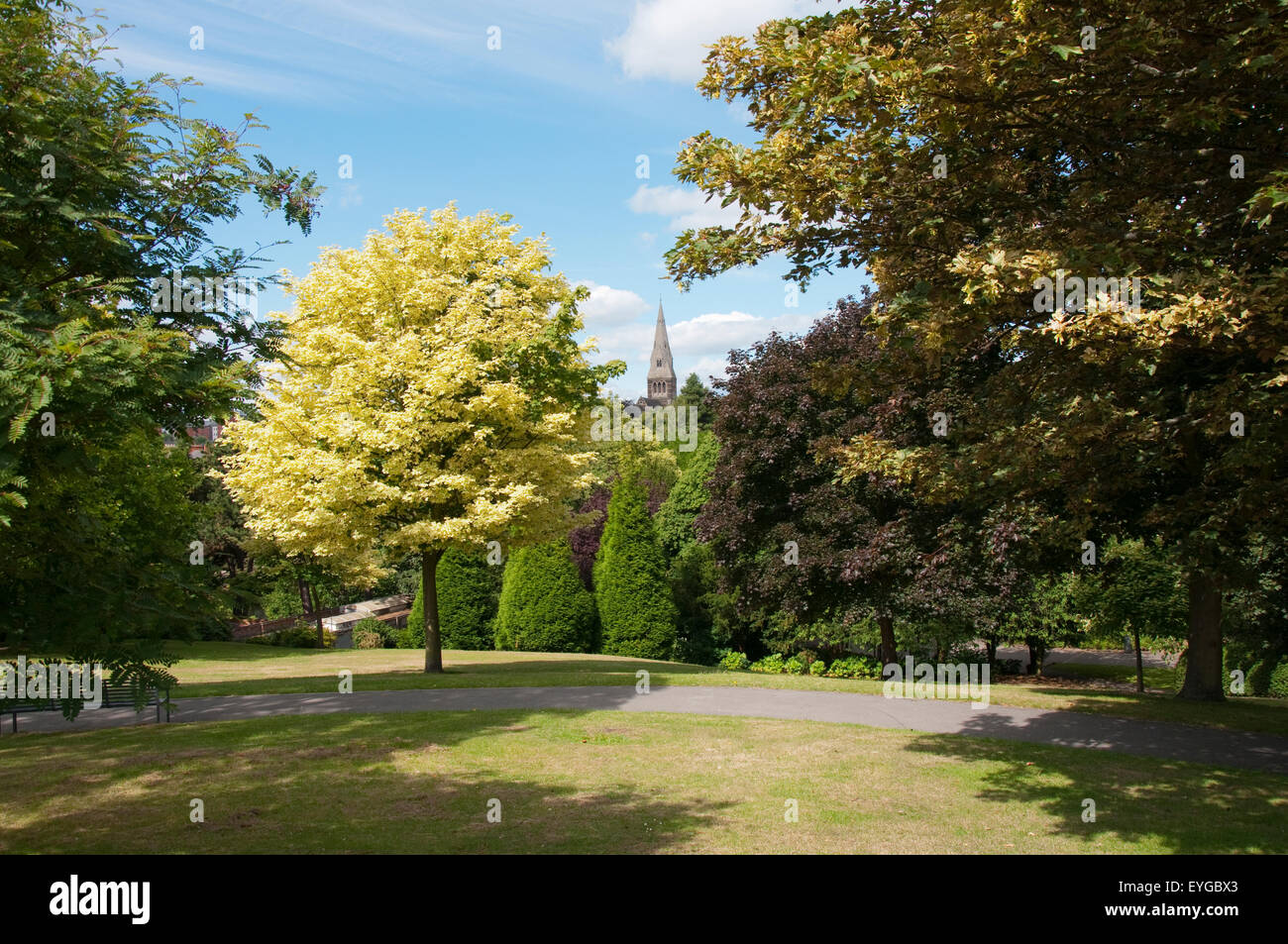 Summer at the Arboretum City Park in Nottingham, Nottinghamshire ...