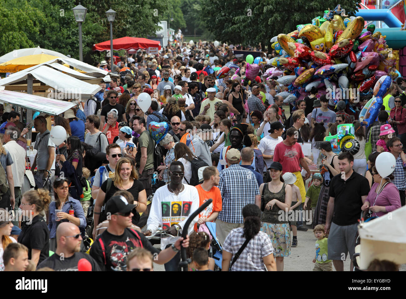 Berlin street culture hi-res stock photography and images - Alamy